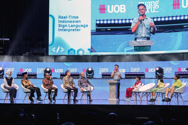 Special Guest at Ruangguru's Collaboration with UOB